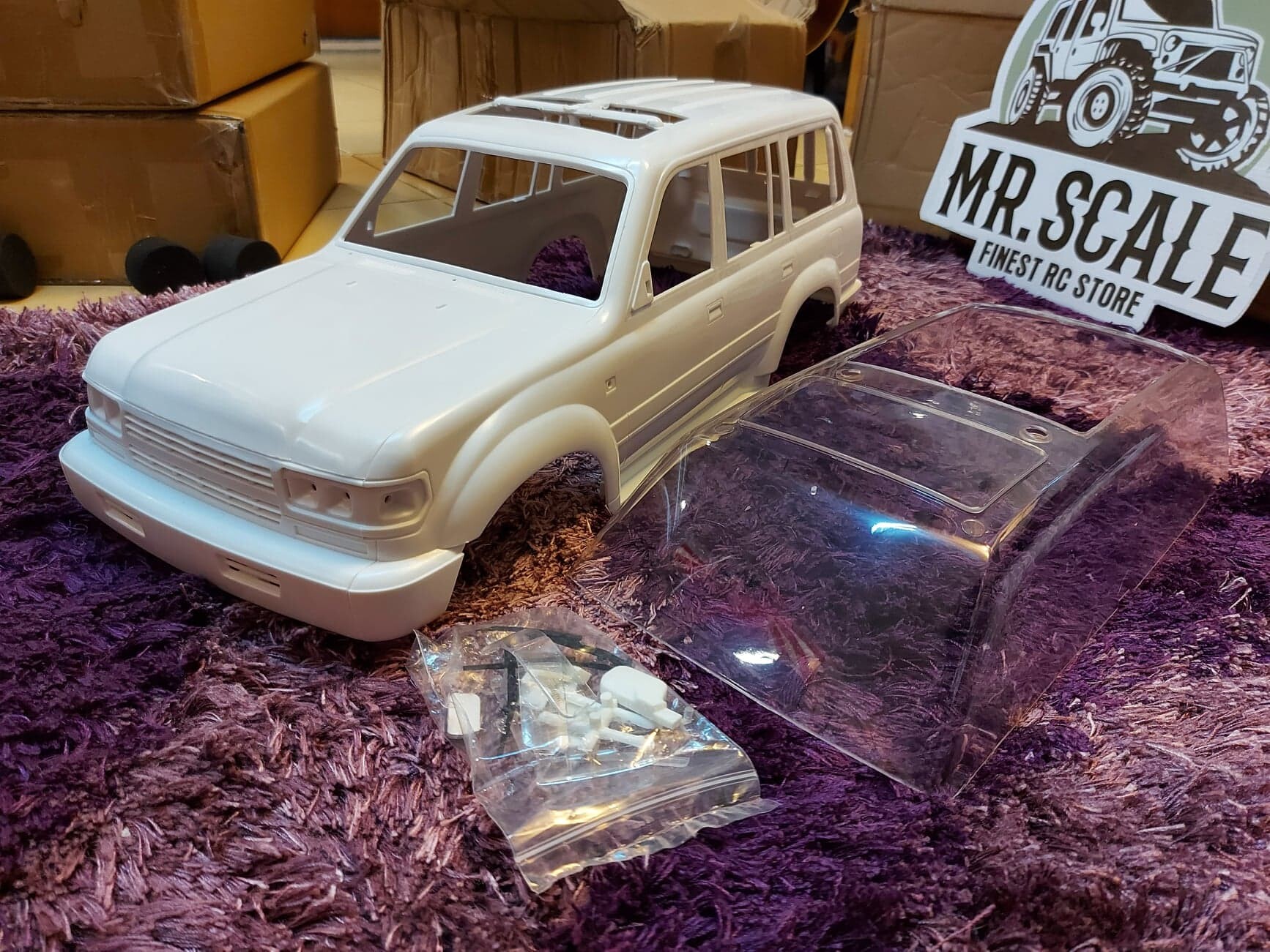 Body แข็ง Toyota VX80 ฐานล้อ 313 ขาว ยังไม่ทำสี